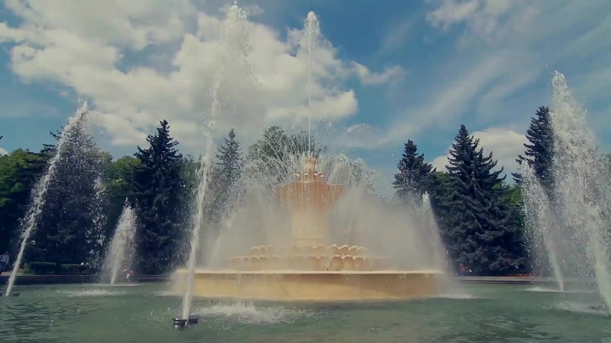 Фонтан Центрального парку ім. Горького